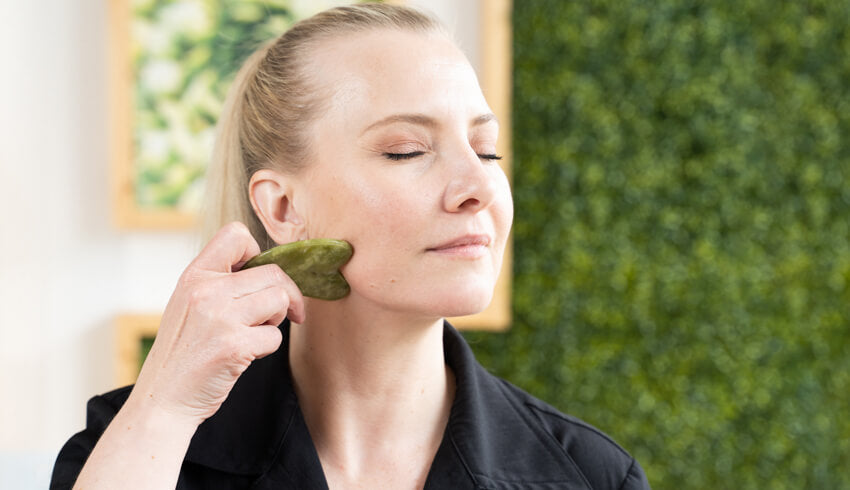 Gua Sha For The Face And Neck | Oak + Tonic